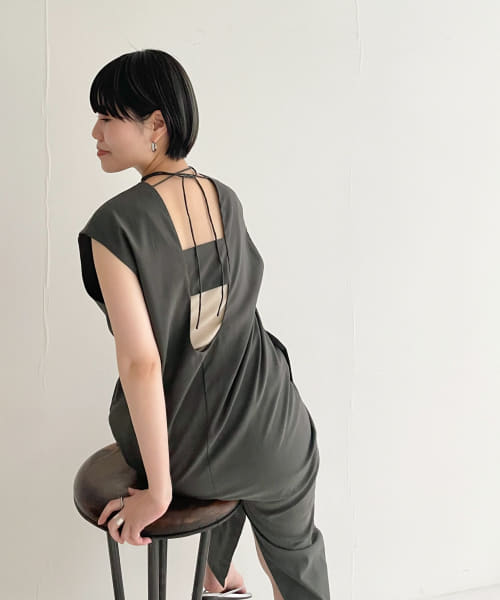 【予約】BACKオープンIラインワンピース(505288172) | ケービーエフ(KBF) - MAGASEEK