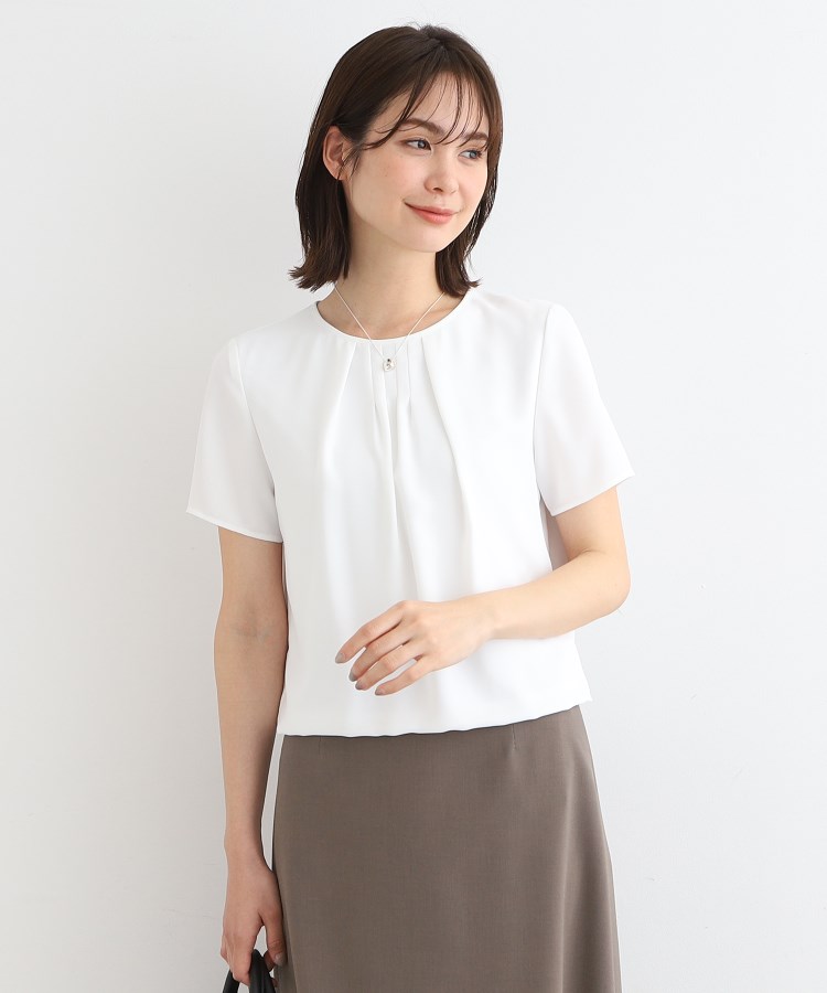 【セール】【洗える／UVケア】タックデザインショート丈ブラウス(505894529) | インディヴィ(INDIVI) - MAGASEEK