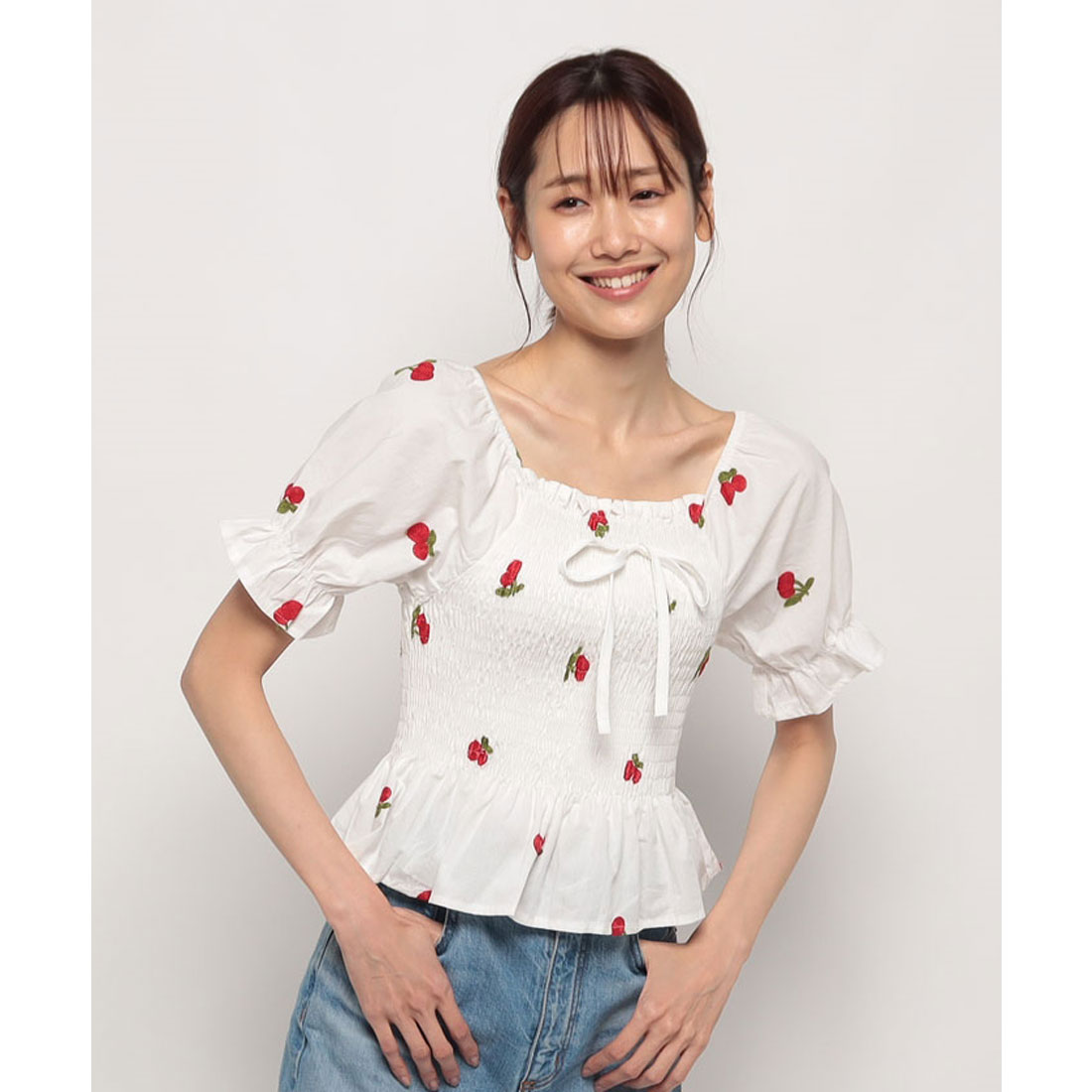 【セール】【fifth Calin/フィフスカラン】総柄刺繍パフスリーブブラウス(505867060) | offprice ec(offprice.ec) - MAGASEEK