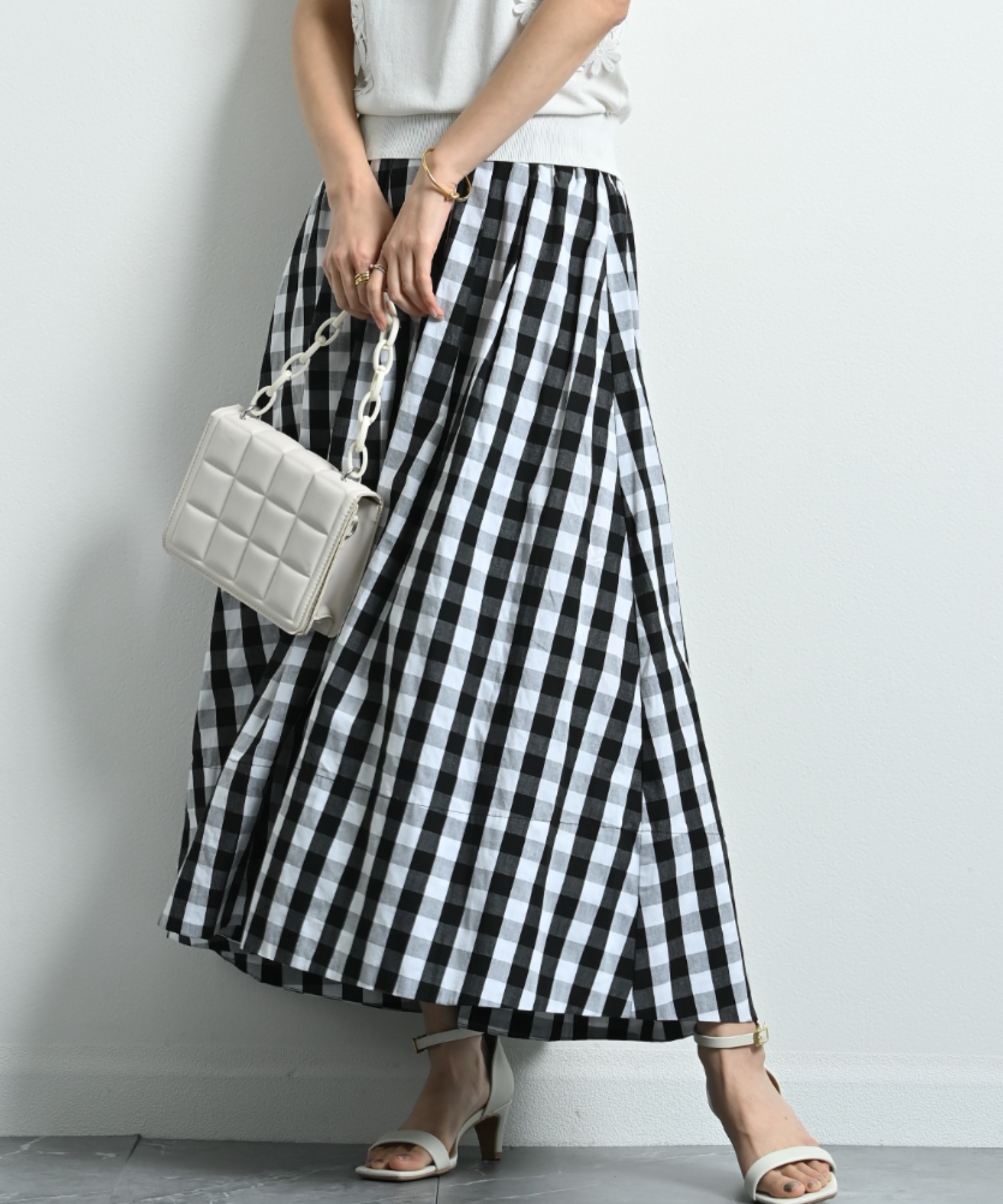 【セール】タックボリュームフレアースカート(505923334) | インタープラネット(INTERPLANET) - MAGASEEK