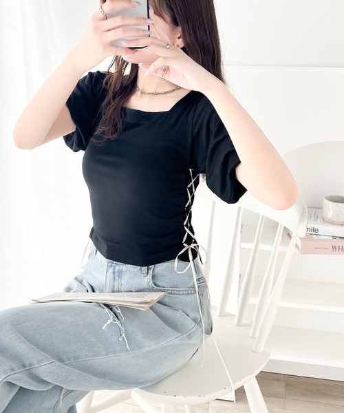 【mily bilet】ポップでガーリーな着こなし。サイドレースアップリボン使いTシャツ(506264817) | クラシカルエルフ(Classical Elf) - MAGASEEK