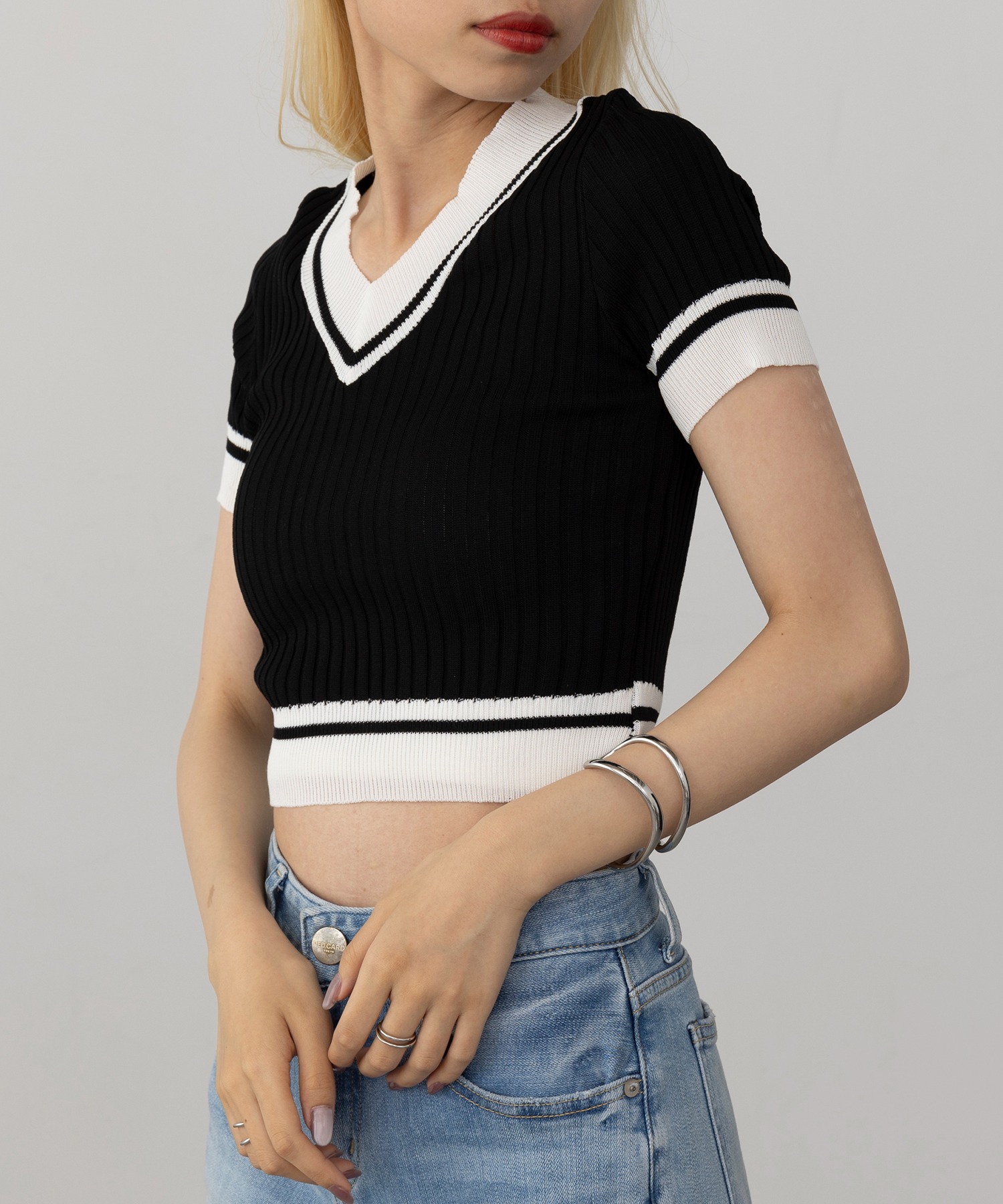 【セール】【SETUP7】クロップド丈 バイカラー Vネック 半袖 ニット ショート丈 サマーニット SCCH595(506673030) | SETUP7(SETUP7) - MAGASEEK